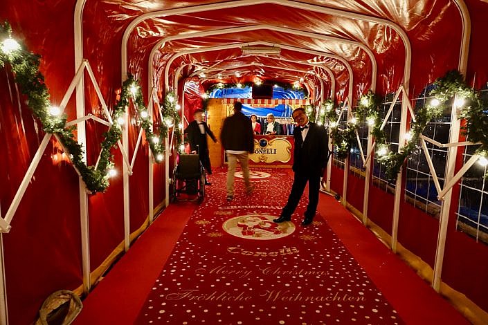 circus-conelli-entrance | Swiss Wanderlust