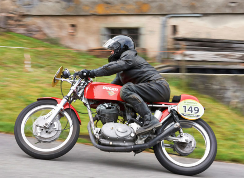 Historic motorcycle race Seebodenalp, Switzerland | Swiss Wanderlust