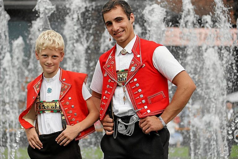 Appenzell folk dress | Swiss Wanderlust